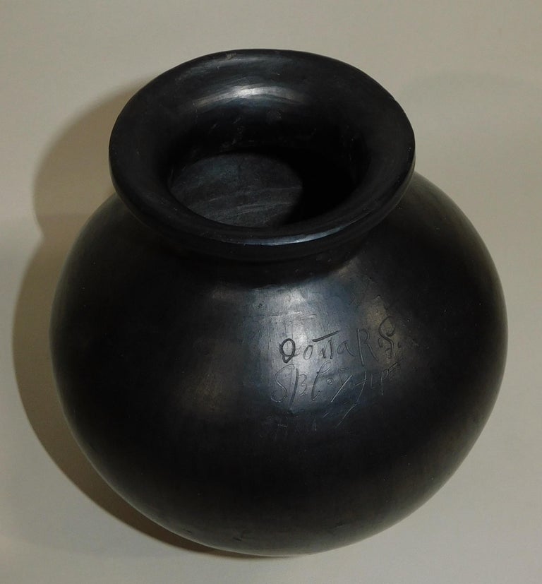Oaxaca Mexico Large Black Art Pottery Vase Signed Dona Rosa at 1stDibs