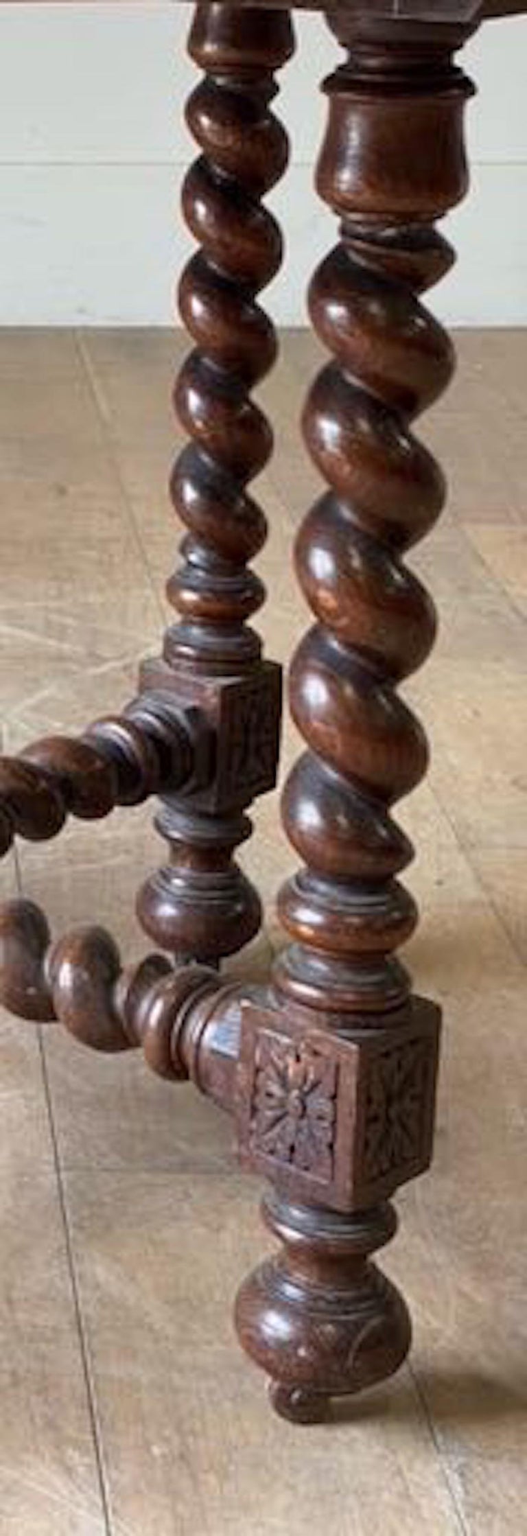 Octagonal Spool Leg Side Table at 1stDibs | antique spool leg table ...