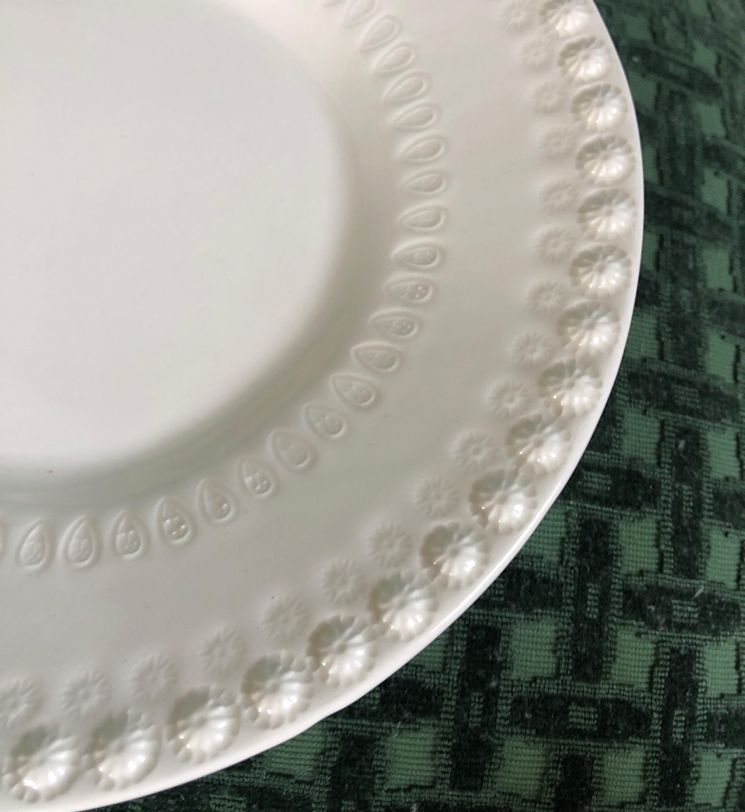 Off White Oval Ceramic Serving Platter For Sale at 1stDibs