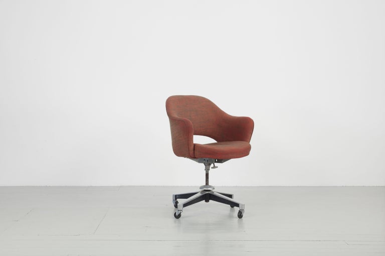 Office Chair Conference, Design by Eero Saarinen, Manufactured by Knoll ...