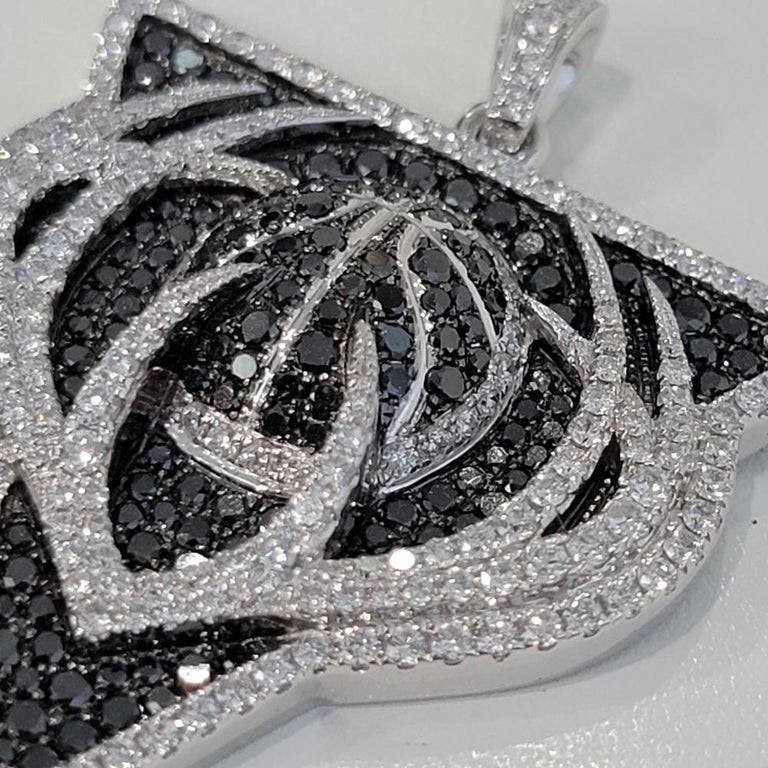 Official Licensed NBA Milwaukee Bucks 14k Gold Diamond Team Pendant by ...