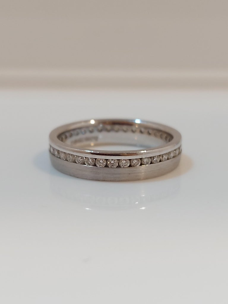 Offset Diamond Band Ring For Sale at 1stDibs