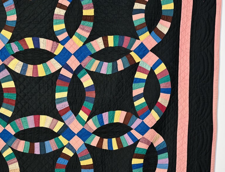 Ohio Amish Double Wedding Ring Quilt For Sale at 1stDibs