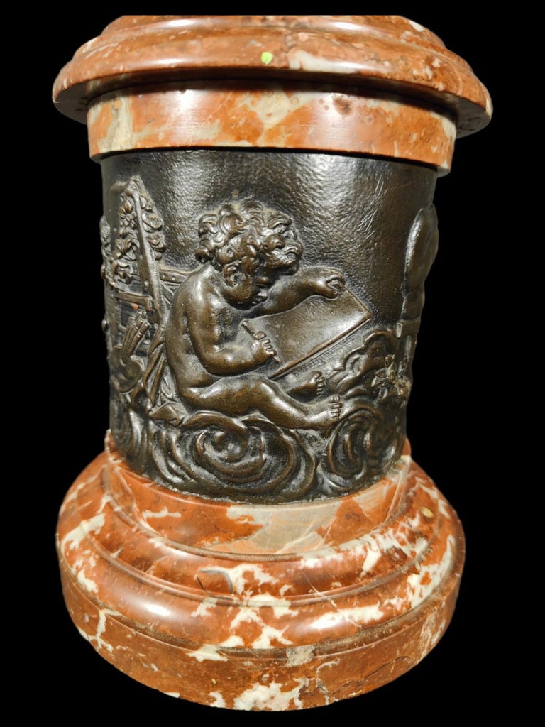 Ancien bronze du XIXe siècle signé : Clodion - En vente sur 1stDibs