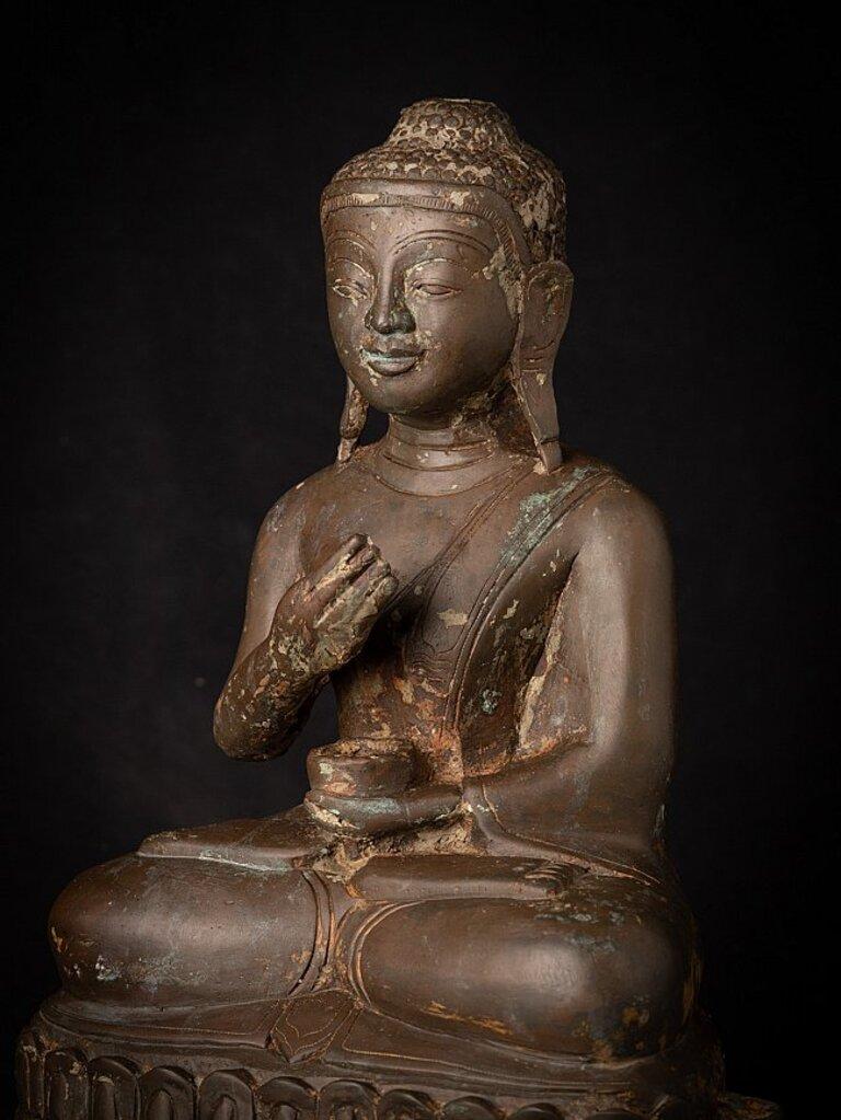 Old Bronze Burmese Buddha Statue from Burma For Sale at 1stDibs
