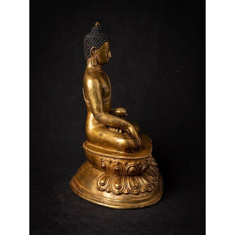 Old bronze Nepali Buddha statue from Nepal For Sale at 1stDibs