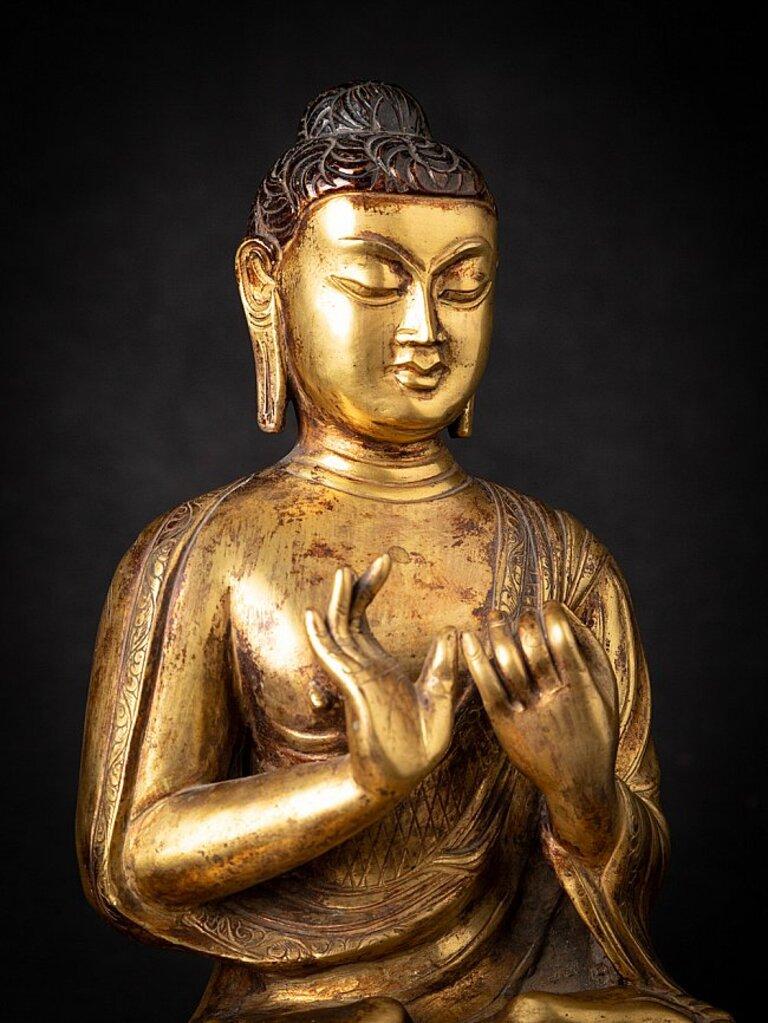 Old bronze Nepali Buddha statue from Nepal For Sale at 1stDibs