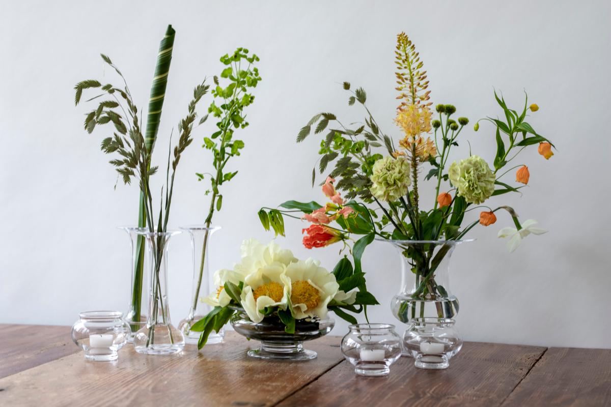 Old English Solitaire Vase Clear For Sale at 1stDibs | old english vase