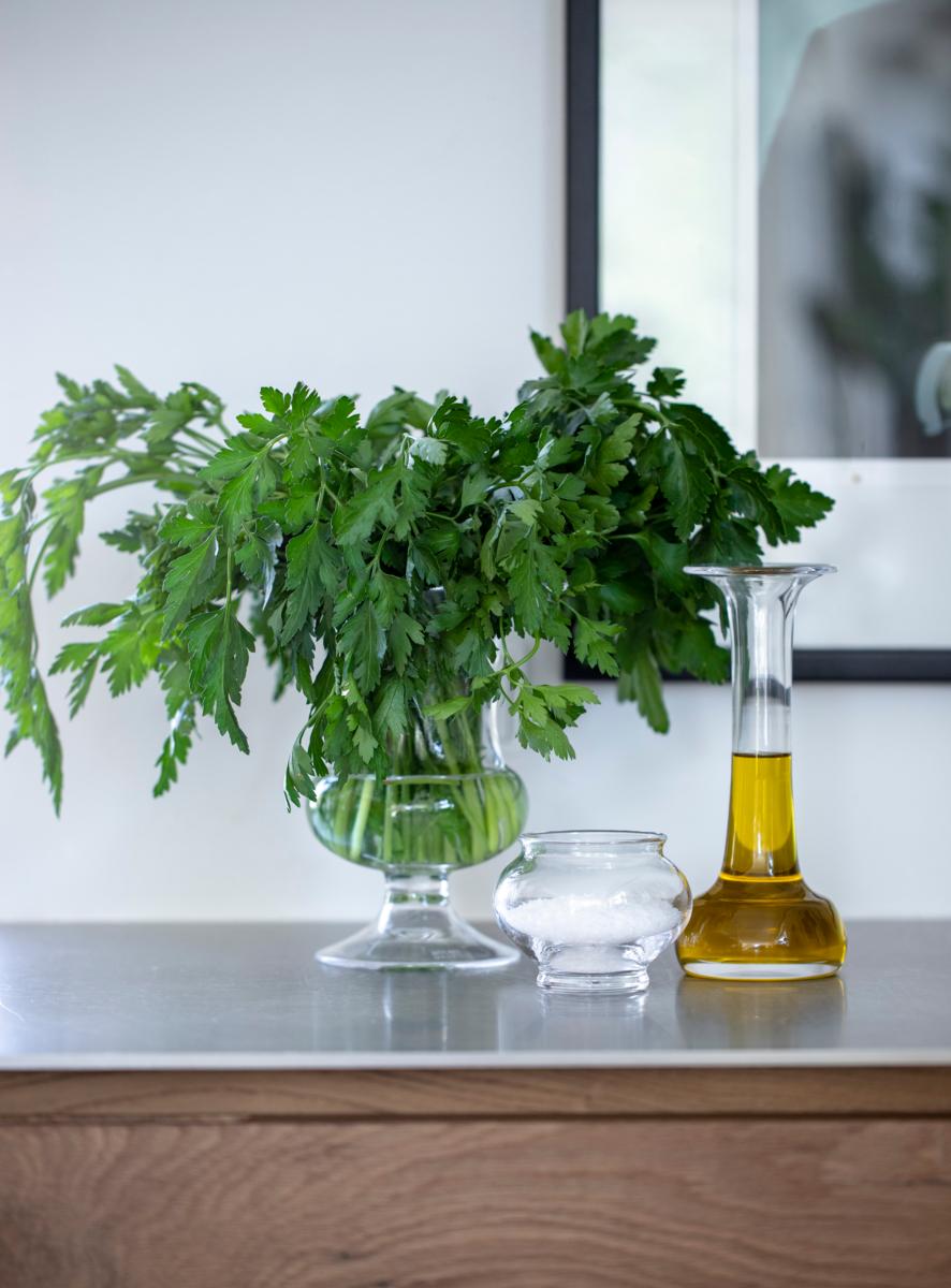 Old English Solitaire Vase Clear For Sale at 1stDibs | old english vase