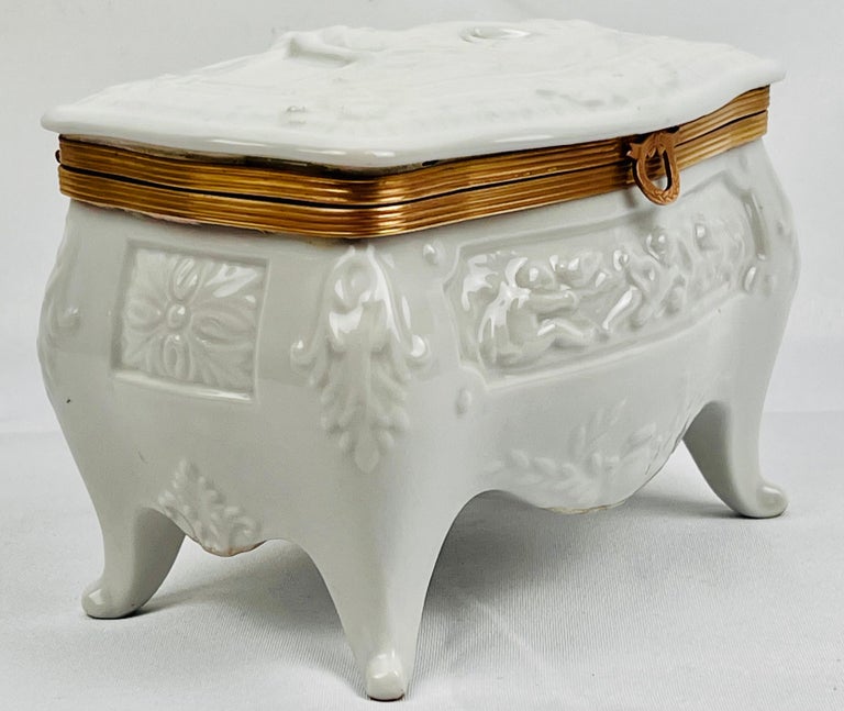 Hinged and Footed Old Paris Porcelain Bombé Shaped White Glazed Box For ...