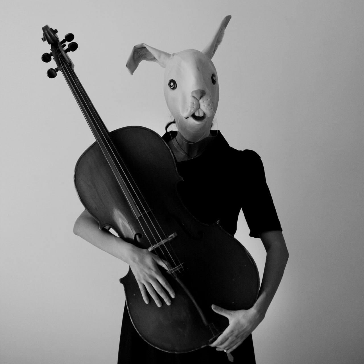 Olha Stepanian - "Play" Fotografía 31" x 31" pulgadas Edición de 7 por ...
