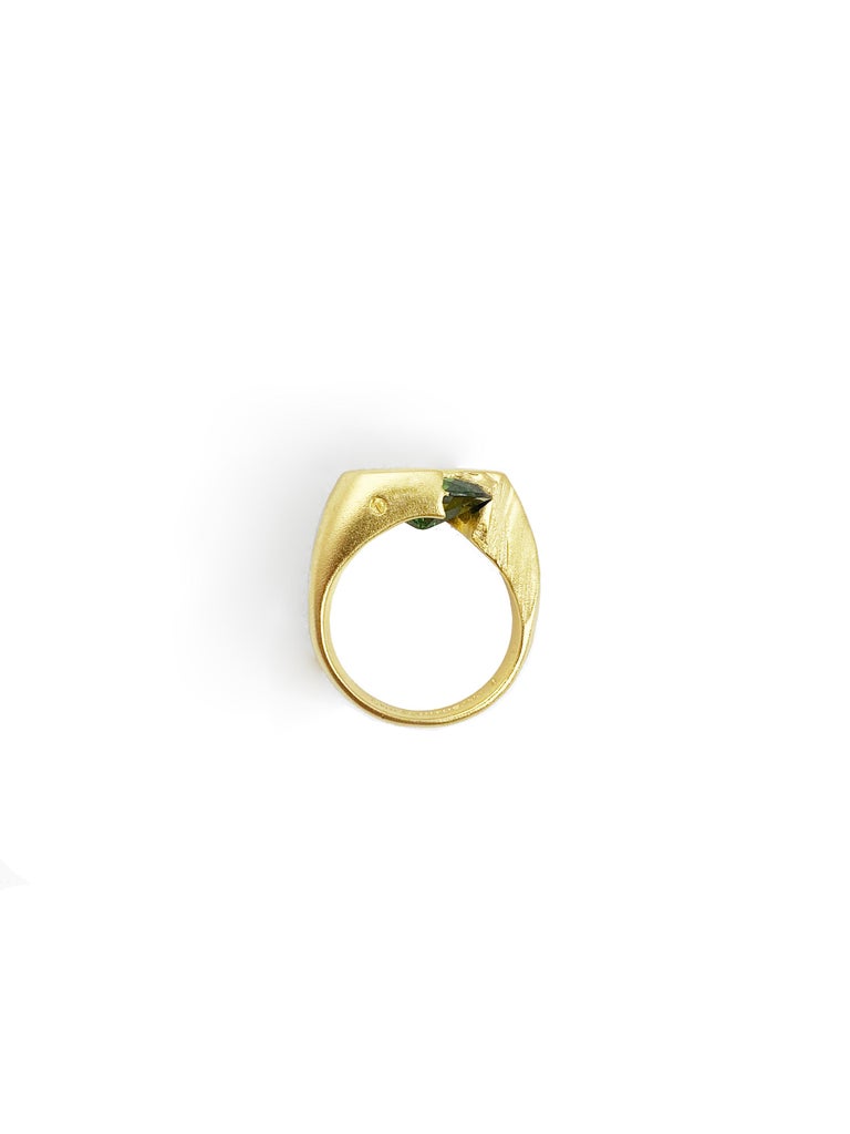 Oliver Stone in Broken Brick - 14k gold pinky ring For Sale at 1stDibs