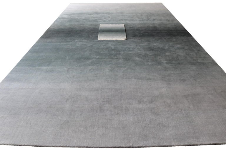 Ombre Blue Jaquard-Weave Gradient Rug For Sale at 1stDibs