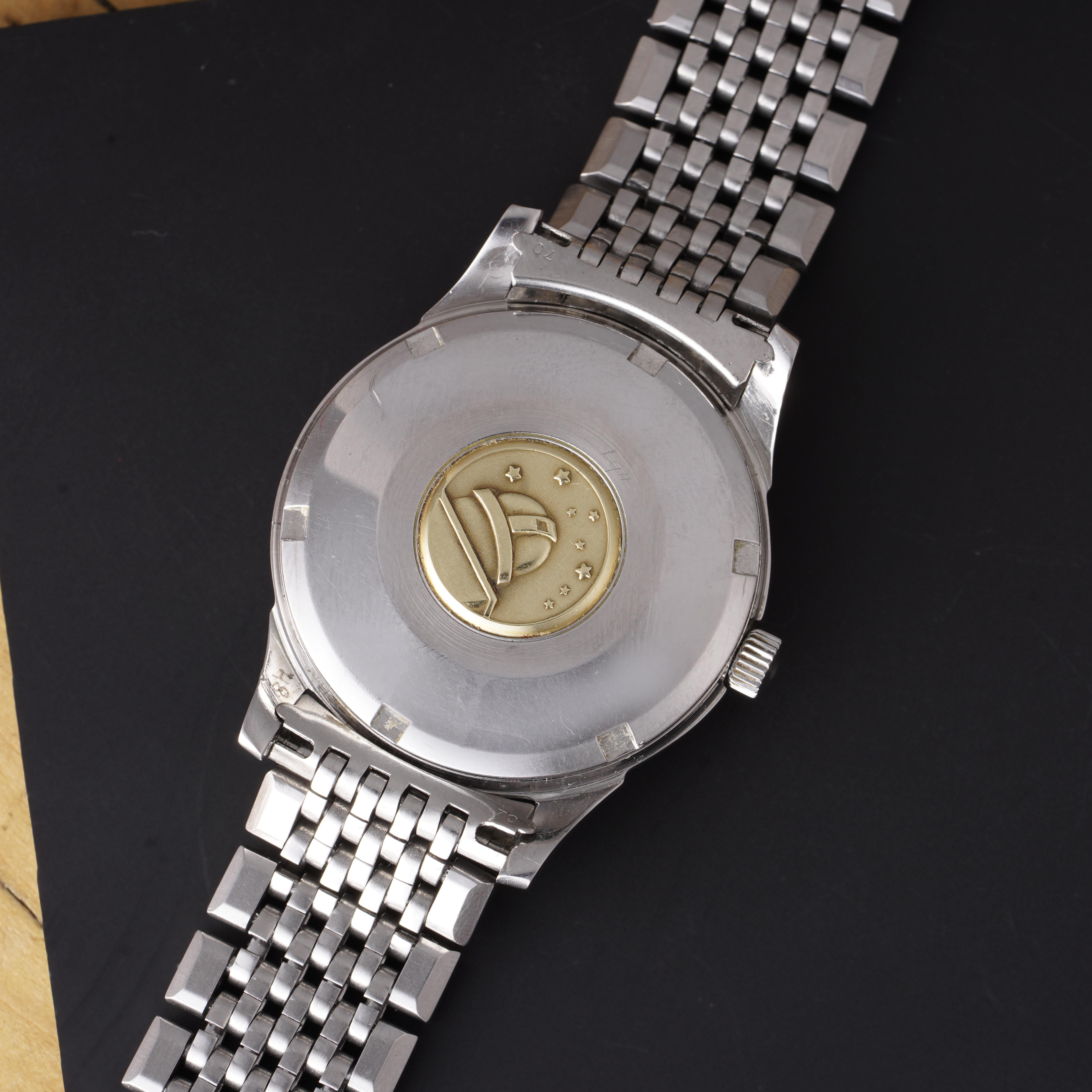 Omega Constellation Chronometer Automatic Vintage Stainless Steel Watch. 1960's For Sale at 1stDibs
