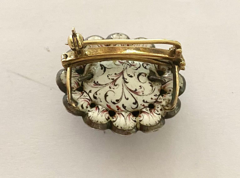 One '1' Gold/Silver Memorial Ornament/Brooch "Stuart Cristal", England ...