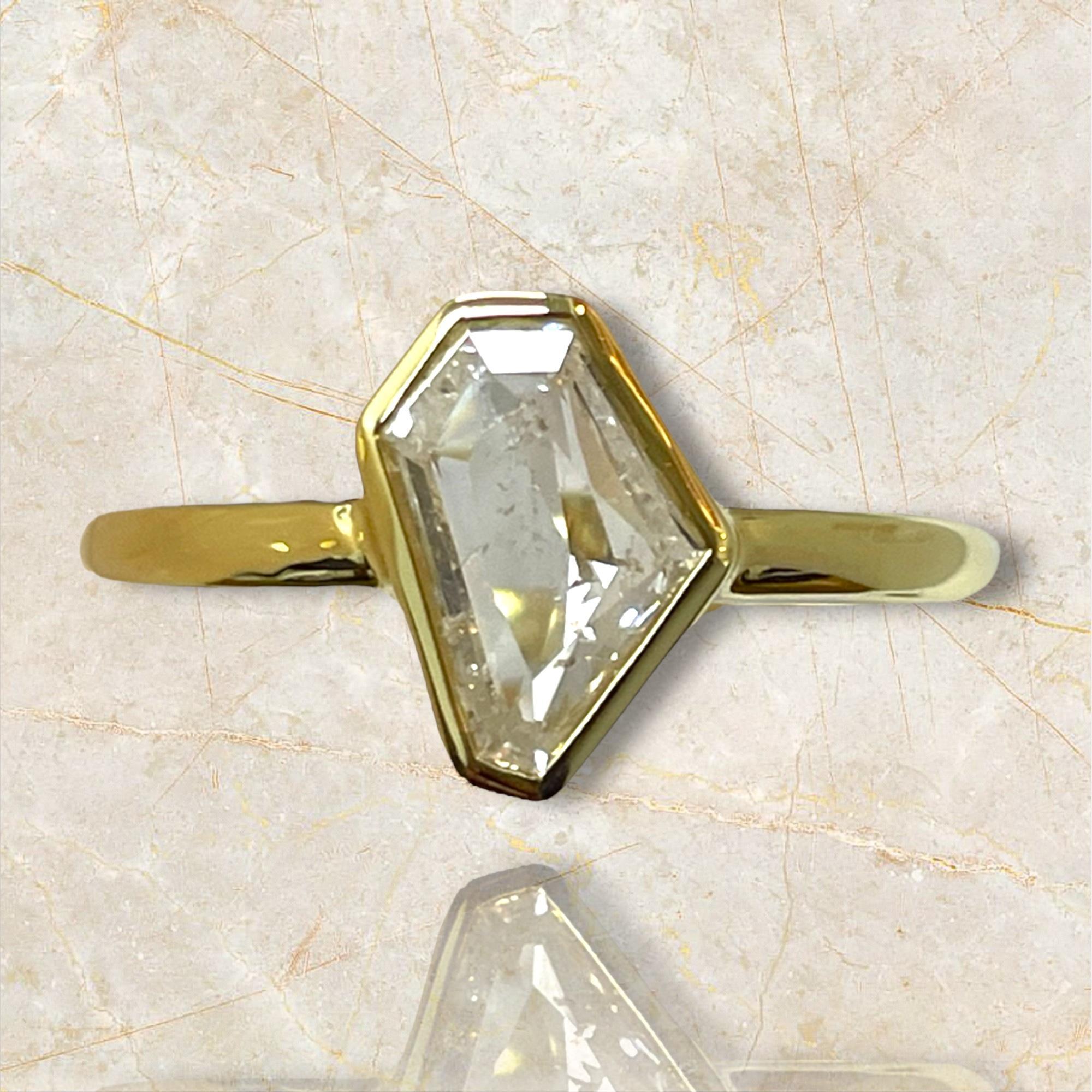 One-of-a-Kind 18K Yellow Gold Octagonal Cut Diamond Ring For Sale at ...