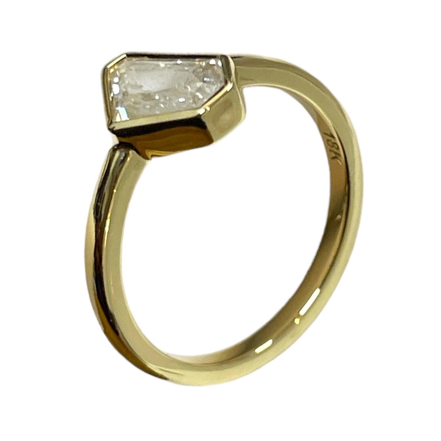 One-of-a-Kind 18K Yellow Gold Octagonal Cut Diamond Ring For Sale at ...