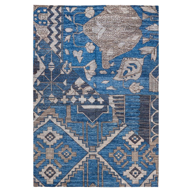 Handgeknüpfter, eklektischer blauer Teppich aus Wolle, Unikat im ...