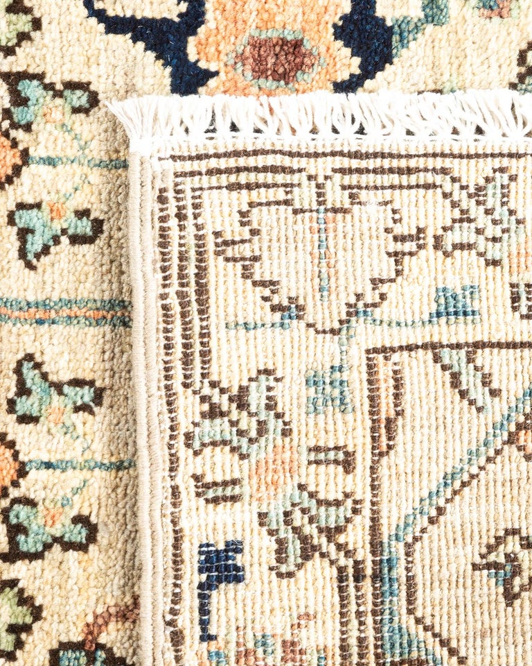 One-of-a-kind Hand Knotted Wool Serapi Ivory Area Rug For Sale at 1stDibs