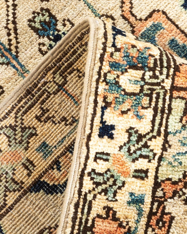 One-of-a-kind Hand Knotted Wool Serapi Ivory Area Rug For Sale at 1stDibs