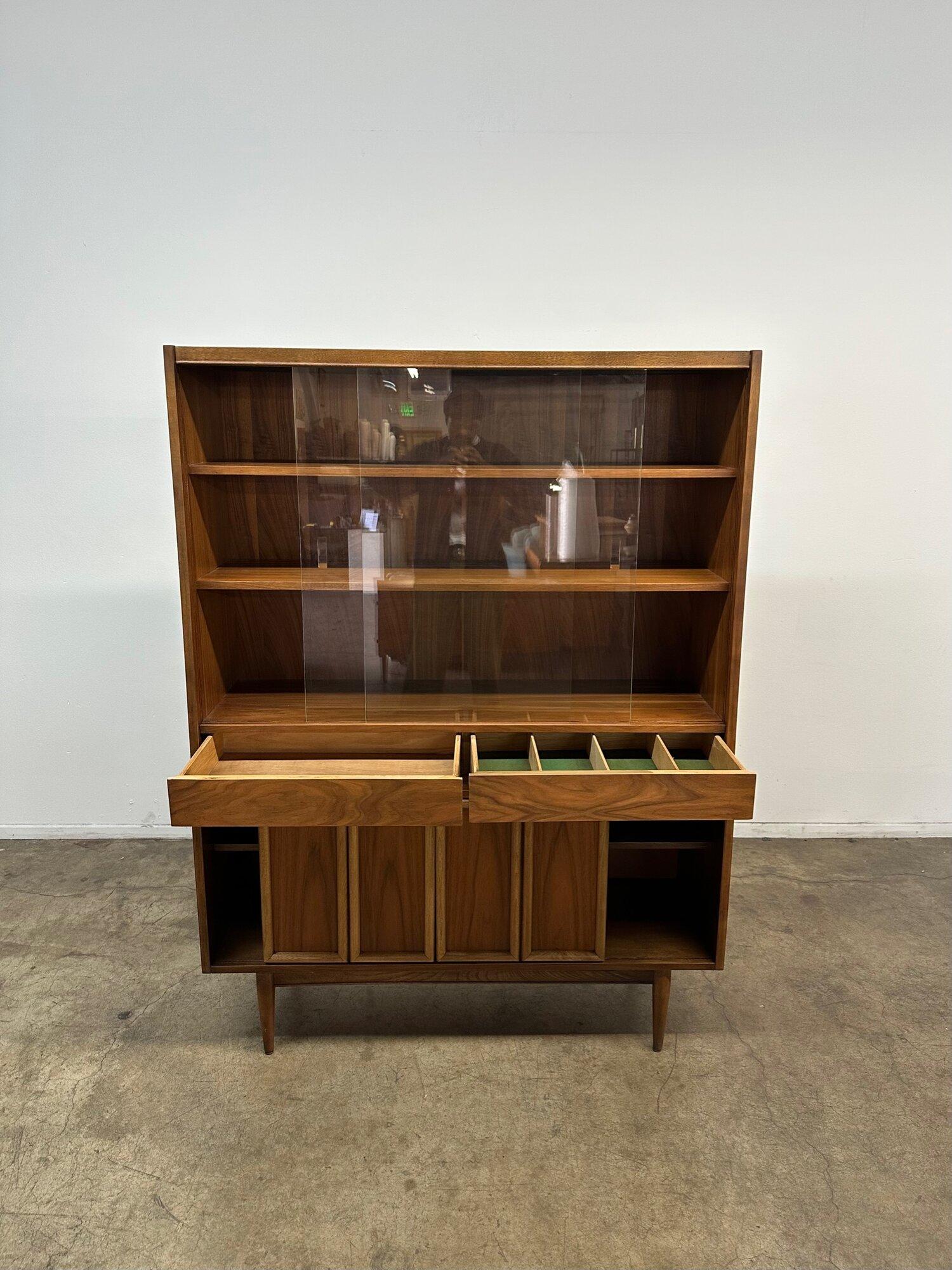 One Piece Midcentury Hutch For Sale at 1stDibs