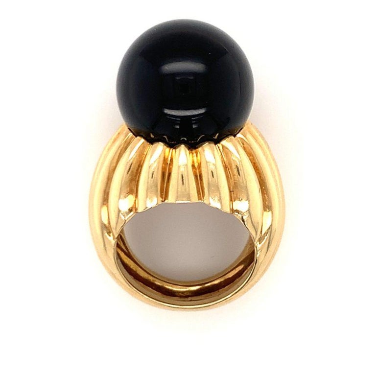 Onyx Bead 18K Yellow Gold Ring, circa 1970s For Sale at 1stDibs
