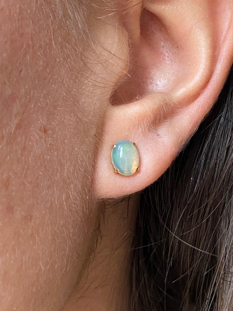 Opal Mono Earring 18K Yellow Gold Unisex For Sale at 1stDibs