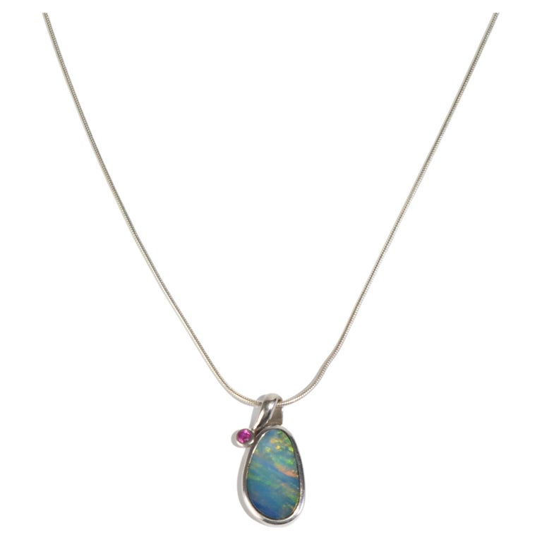Opal Pendant Necklace For Sale at 1stDibs