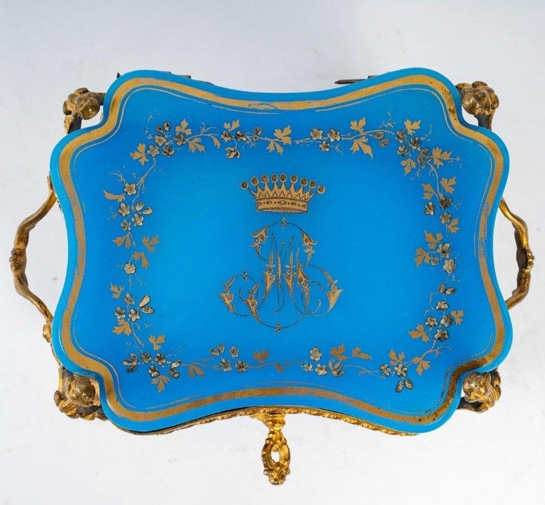 Opaline box, 19th century For Sale at 1stDibs