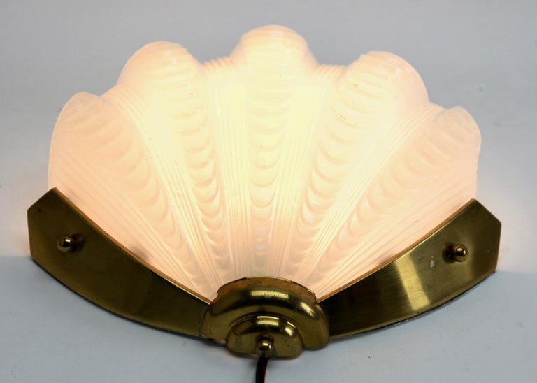Opaque Art Deco Clamshell Wall Lamp with Brass Fittings at 1stDibs