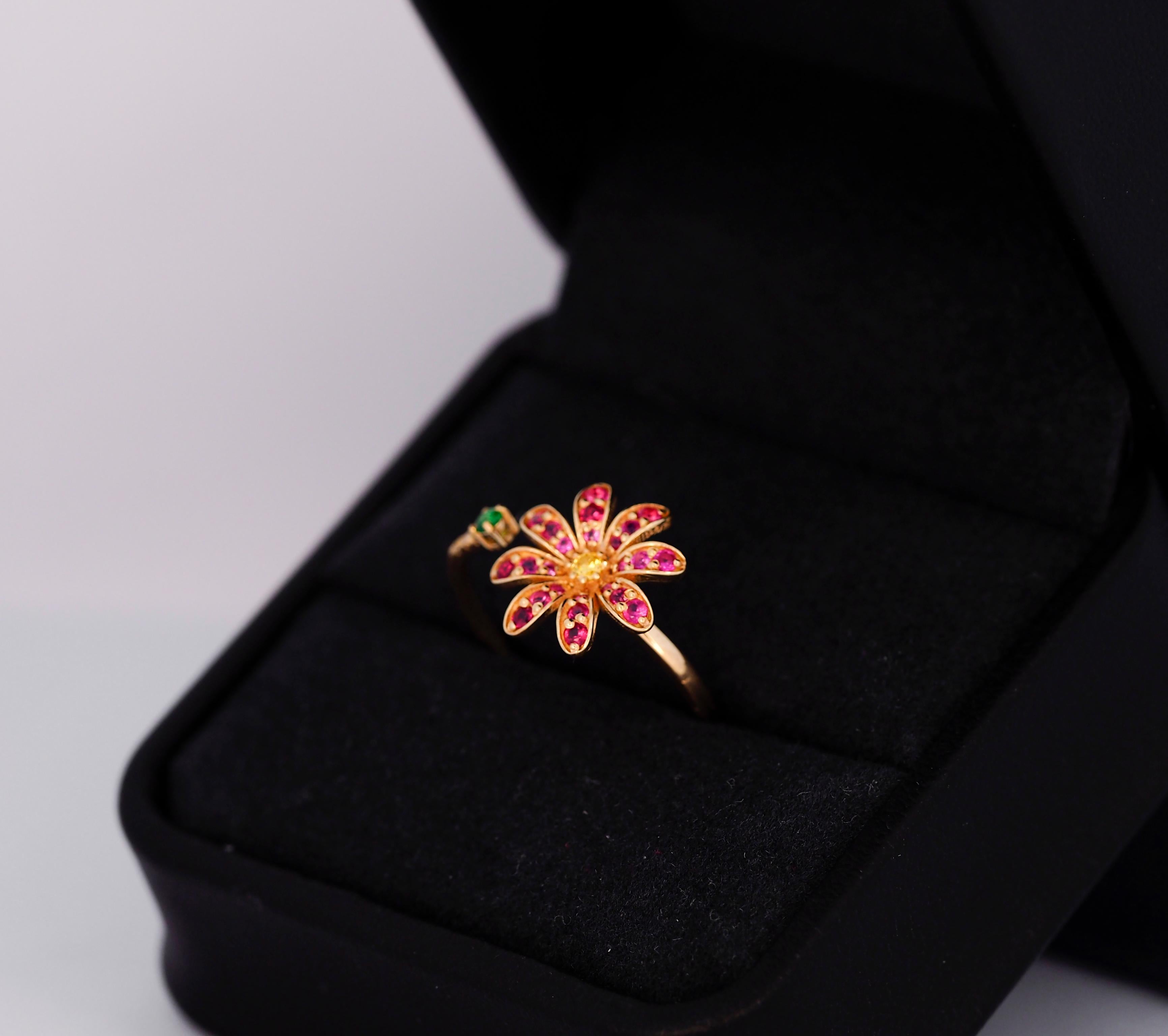 Open ended flower ring in 14k gold For Sale at 1stDibs