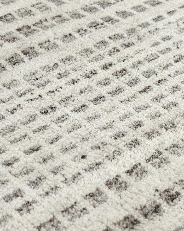 Organic Checker Contemporary Gray Area Rug 9' x 11'10 For Sale at 1stDibs