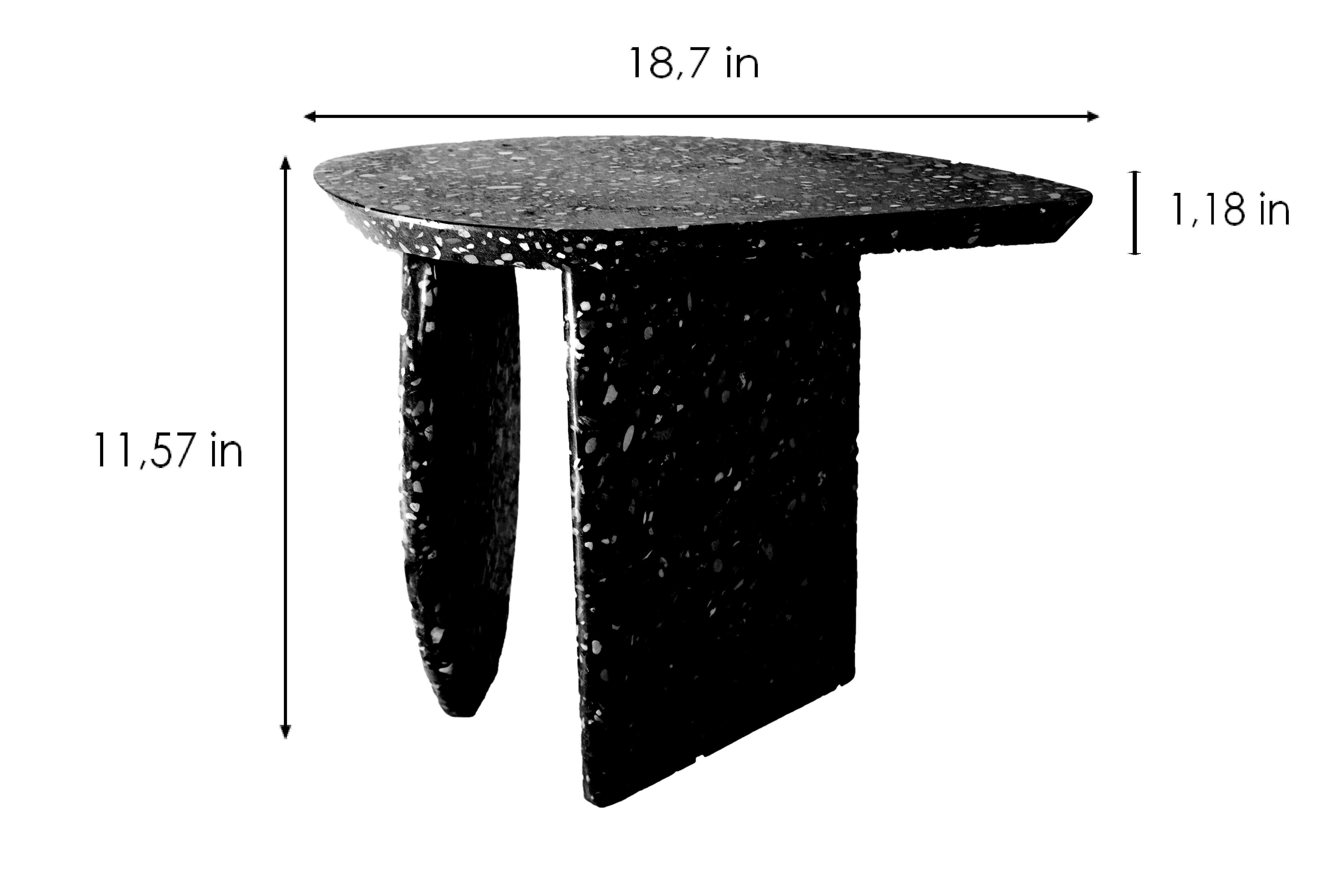 Organic Side Table Pierre in Terrazzo Made of Pebbles For Sale at 1stDibs