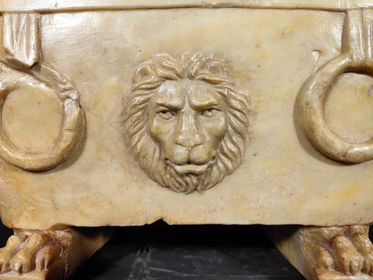 Original 18th Century Roman Marble Lion Bath For Sale at 1stDibs