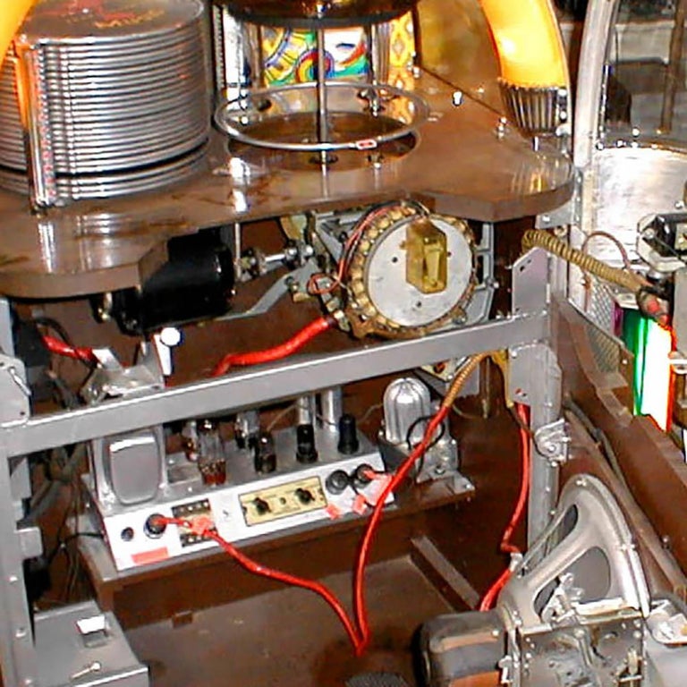 Original 1948 Wurlitzer 1100 Vinyl Jukebox For Sale at 1stDibs