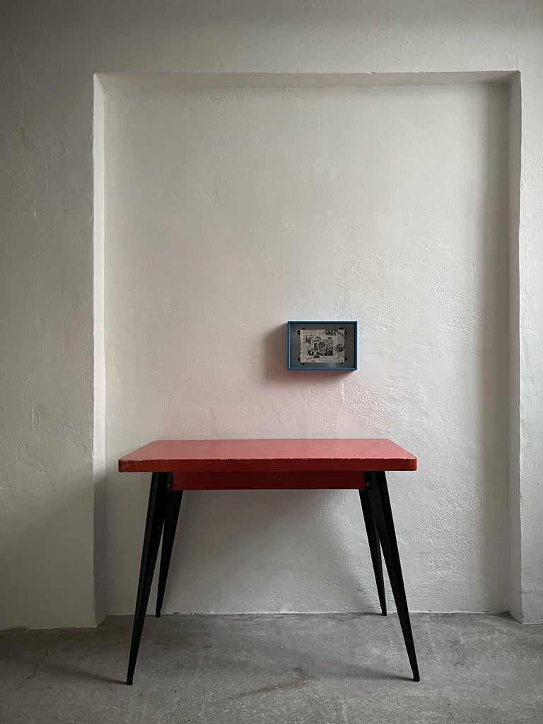 Original 1950s French metal desk in red varnish by Xavier Pouchard for ...