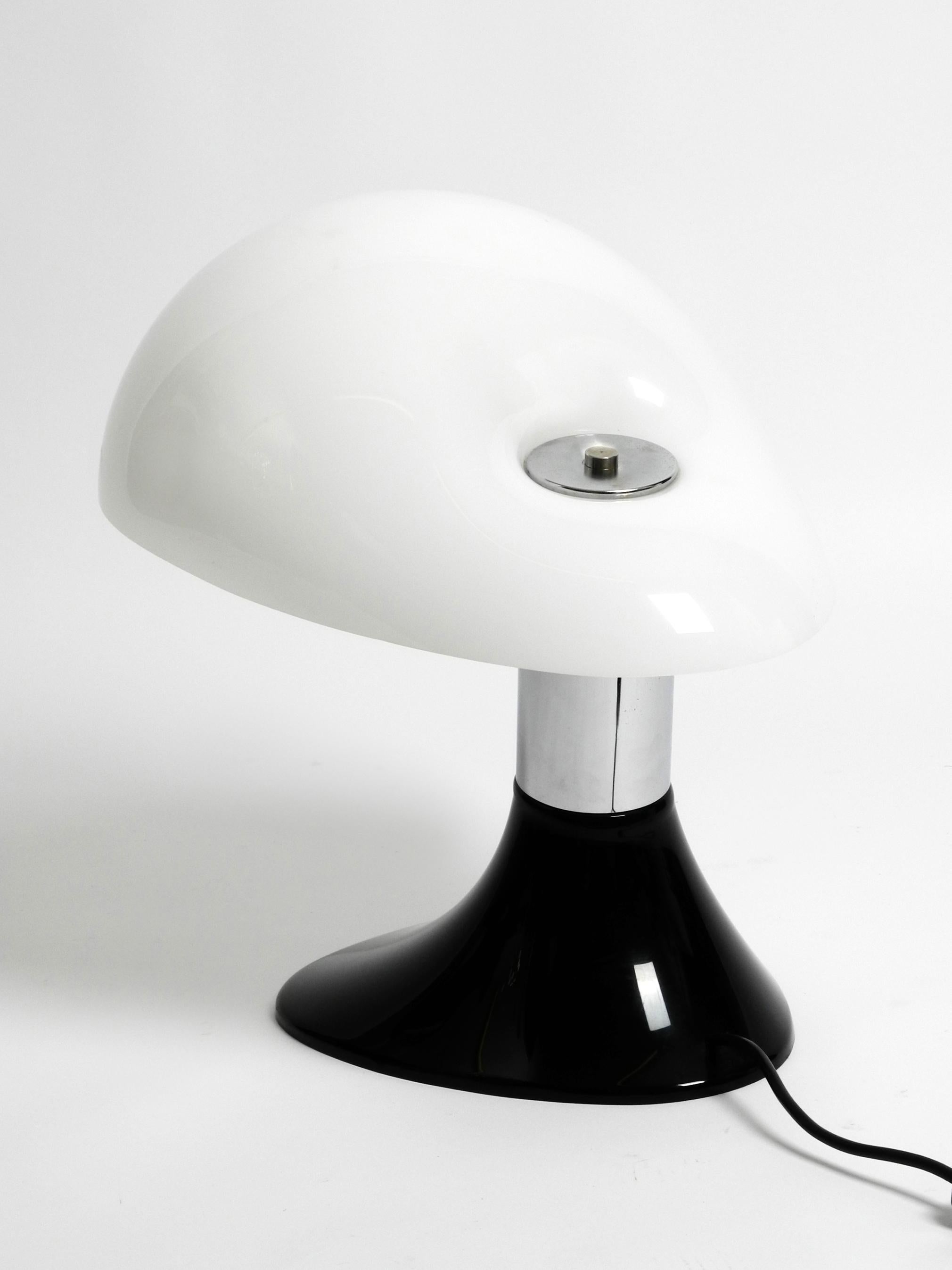 Original 1960s Italian Large Space Age Design "Cobra" Table Lamp by ...