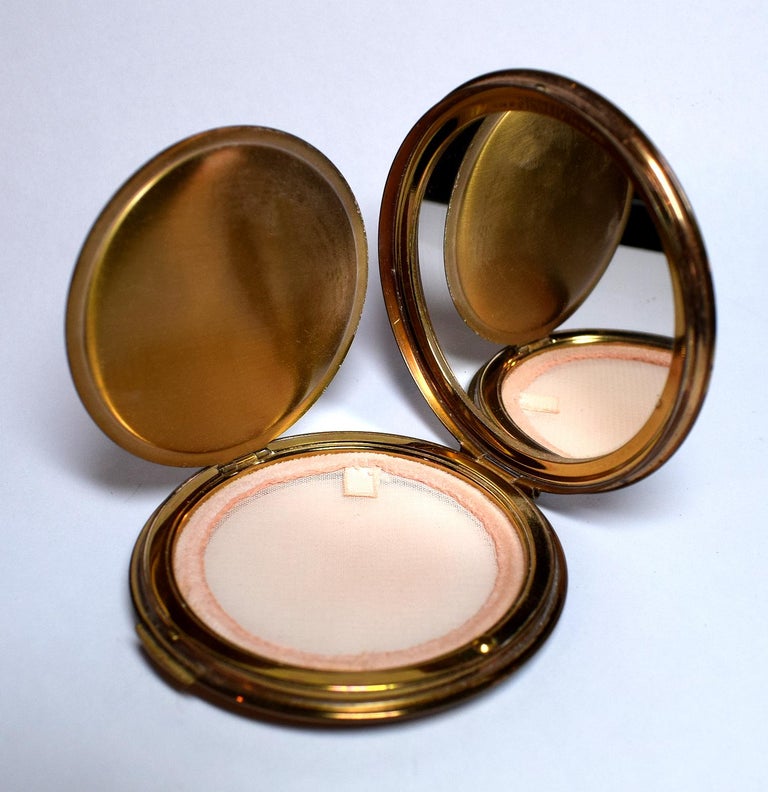 Original Art Deco Ladies Powder Compact Made by Stratton at 1stDibs