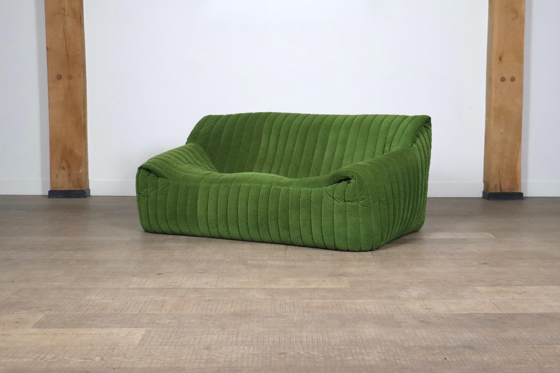 Original Cinna Sandra Two Seater Sofa In Velvet By Annie Hieronimus ...