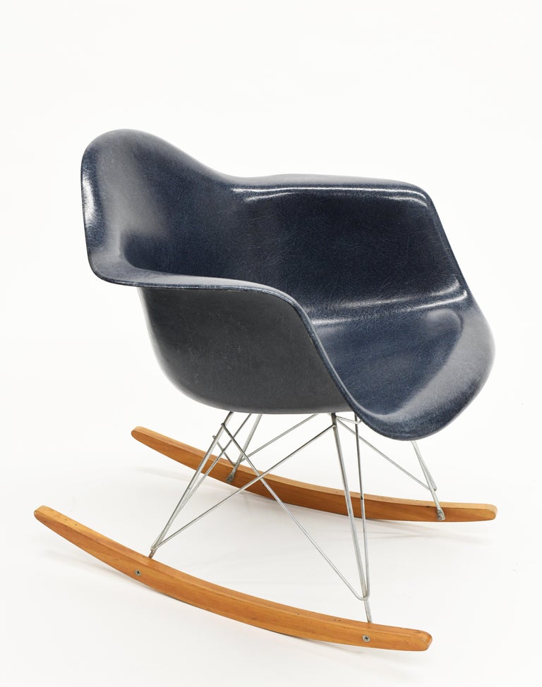 Original Herman Miller Eames Fiberglass RAR Rocking Chair in Navy Blue ...