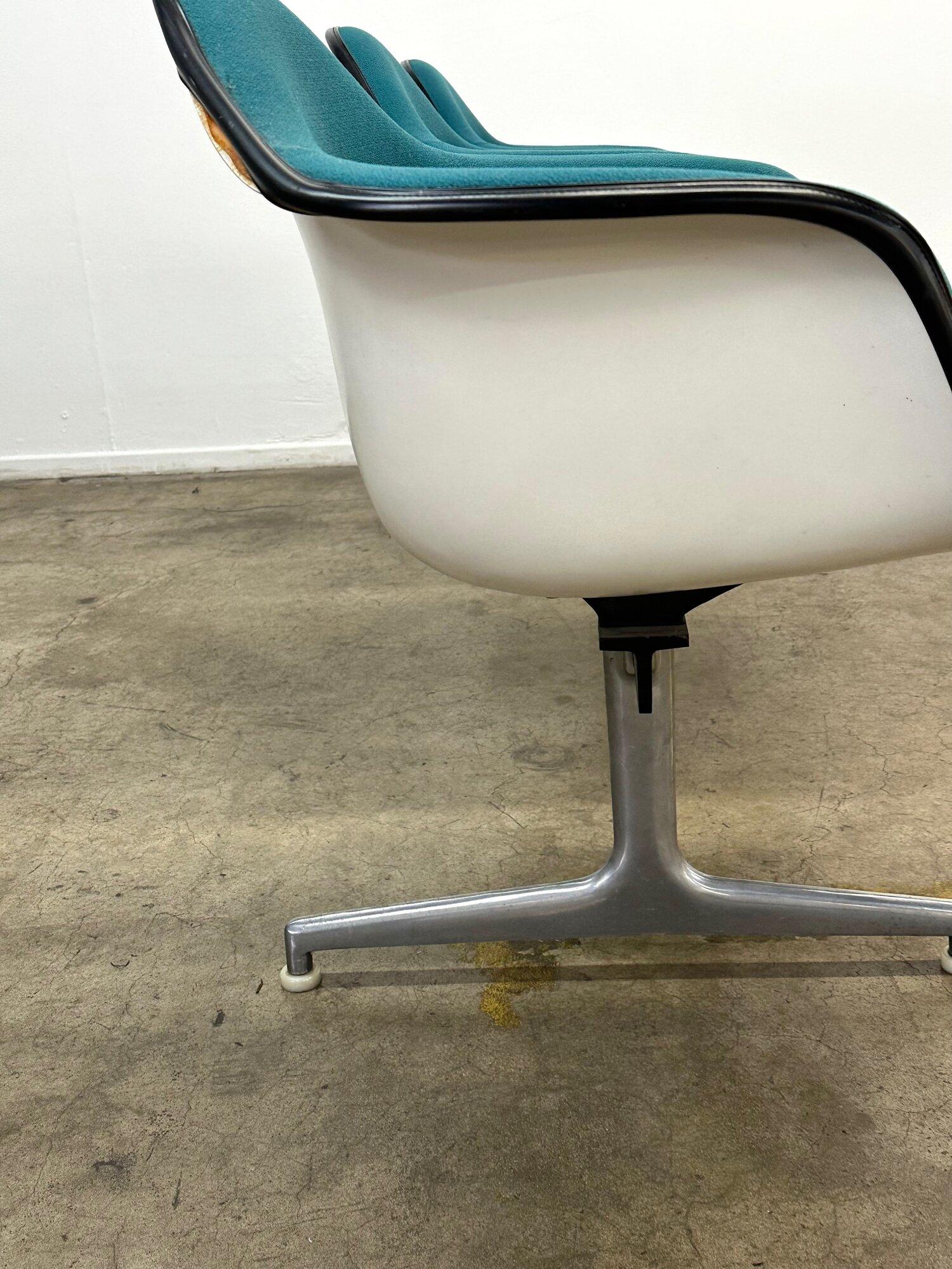 Original Herman Miller Fiberglass Tandem Bench For Sale at 1stDibs