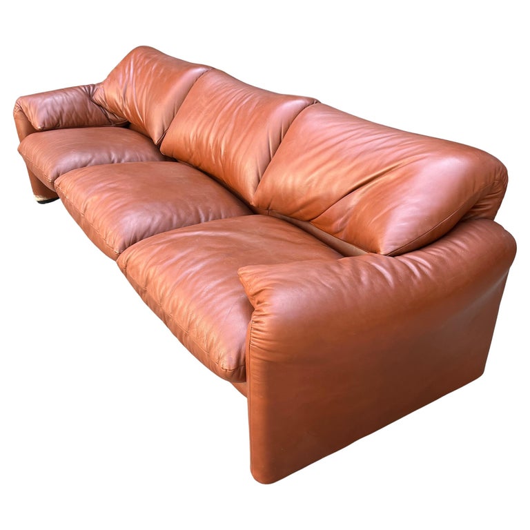 Original Maralunga Sofa for Cassina Designed by Vico Magistretti For ...