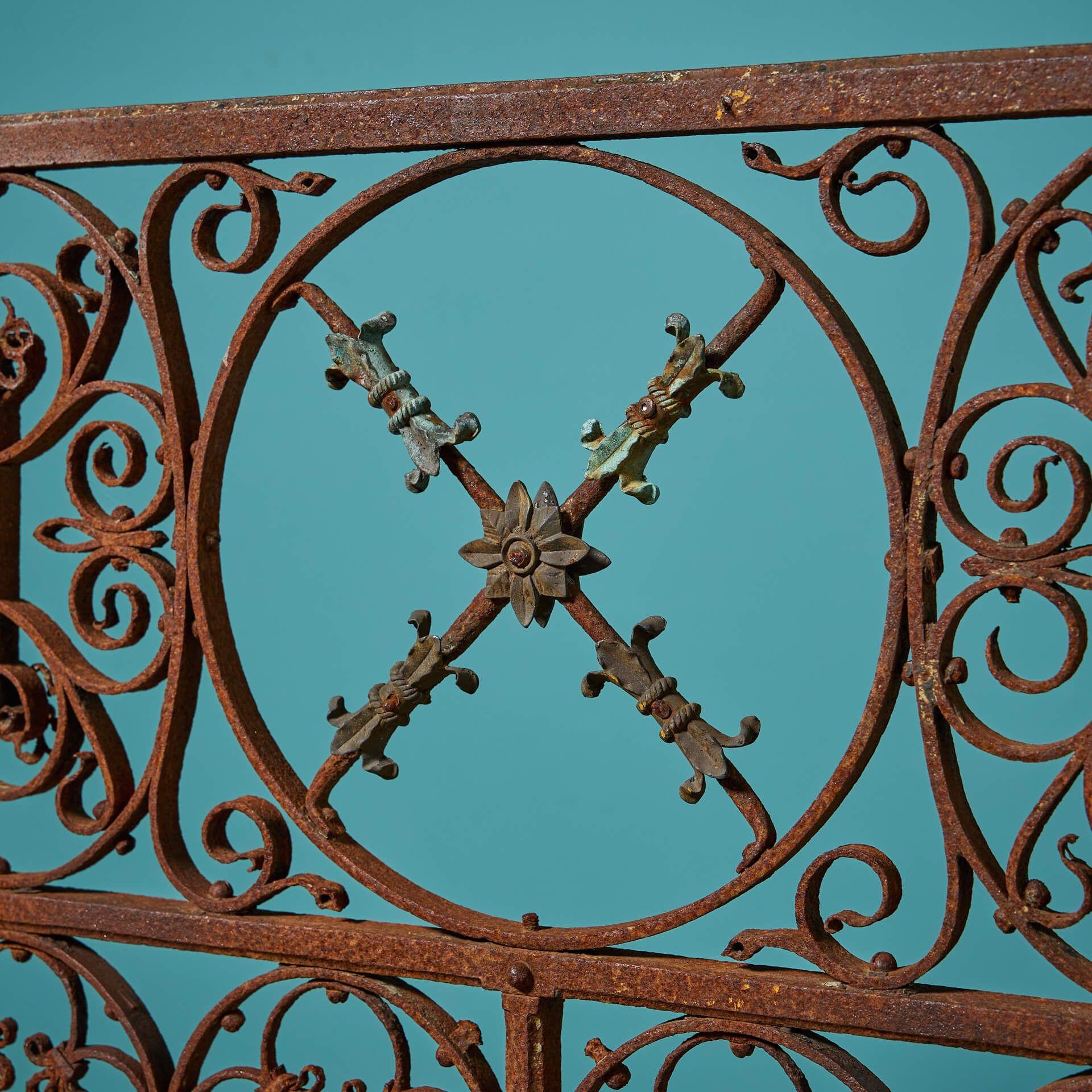 Ornate 19th Century English Cast Iron Gate For Sale at 1stDibs