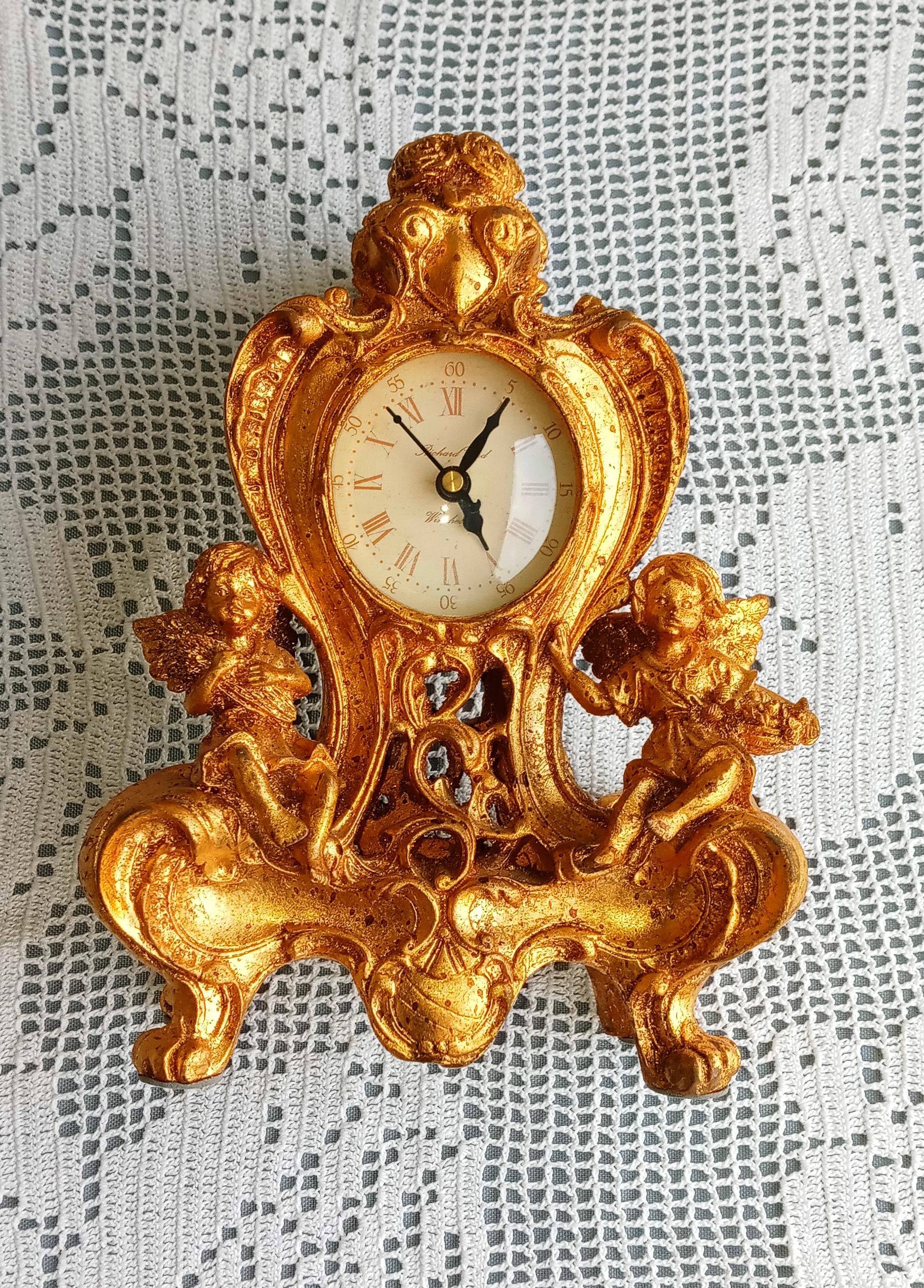 chimney clock, Richard Ward. Winchester For Sale at 1stDibs