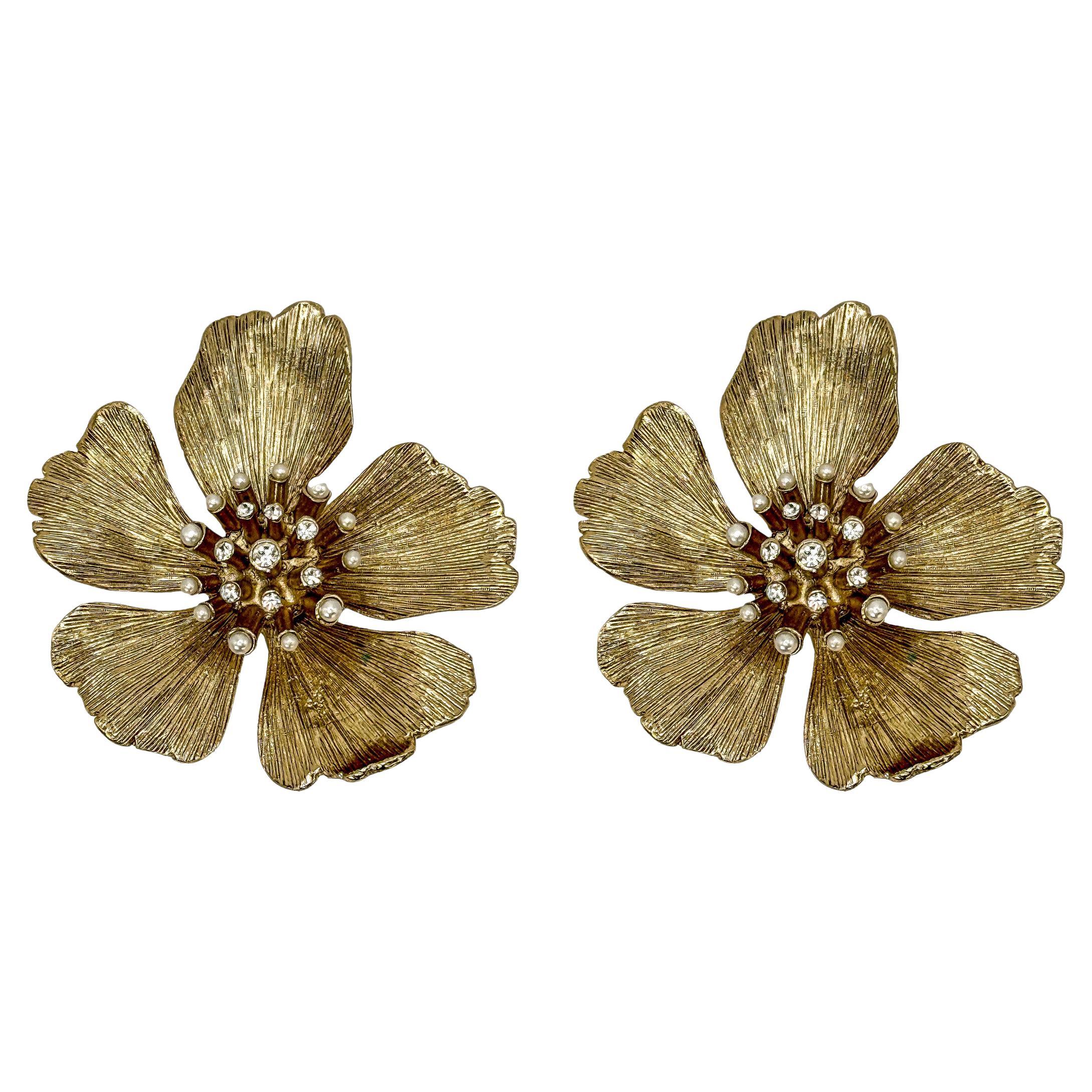 OSCAR DE LA RENTA signed gold tone pink rhinestone strawberries ...