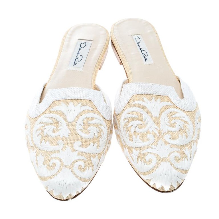 Oscar De La Renta Two Tone Raffia Flat Spanish Mules Size 38 For Sale ...