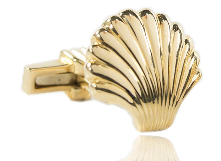 Oscar Heyman 18 Karat Gold Shell Cufflink Pair For Sale at 1stDibs
