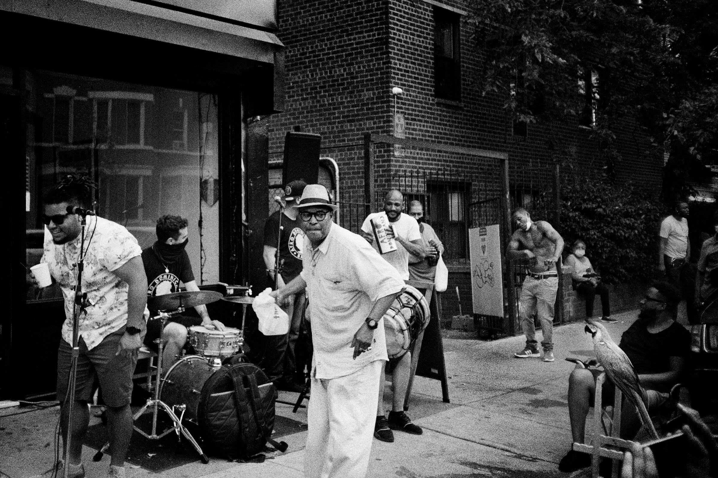 Willy Ronis - The Lovers of the Bastille - Willy Ronis, 20th Century ...
