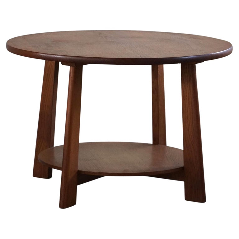 Otto Færge, Classic Round Side Table in Oak, Danish Modern, Made in 1940s For Sale at 1stDibs