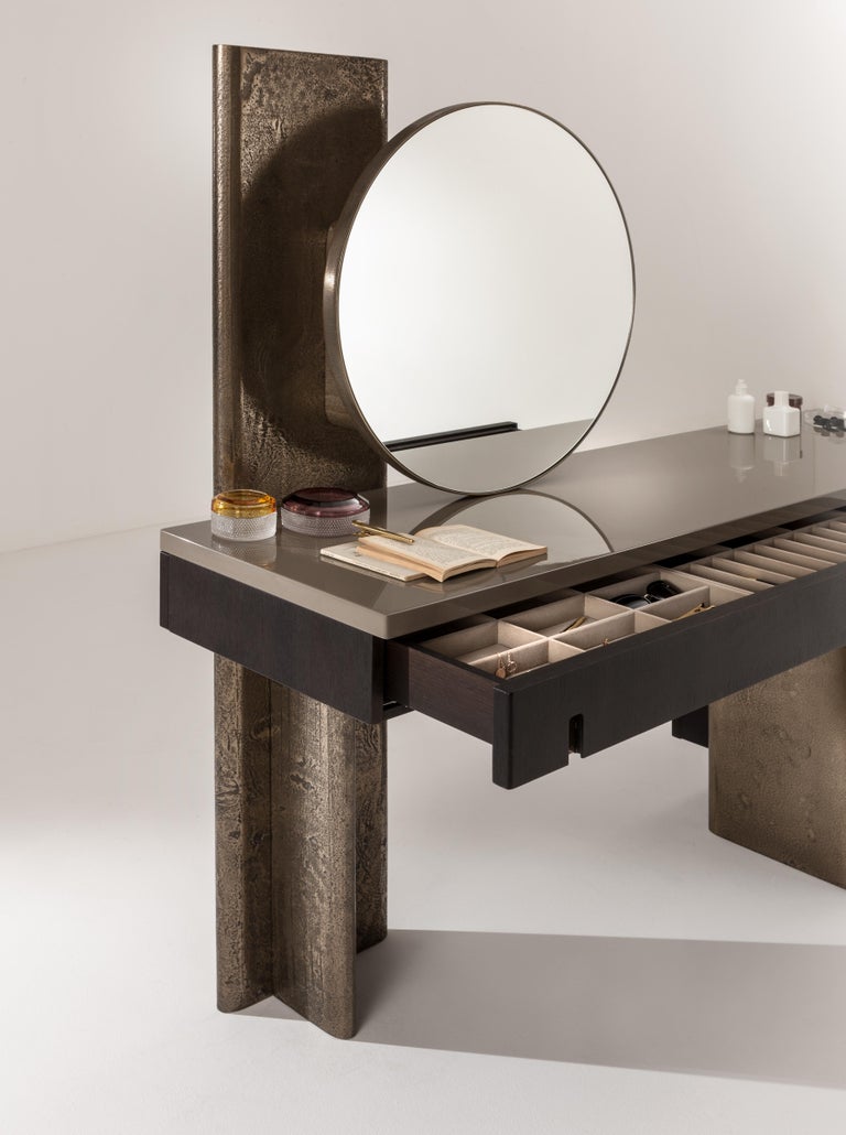 Outfit Vanity Desk by Laura Meroni For Sale at 1stDibs